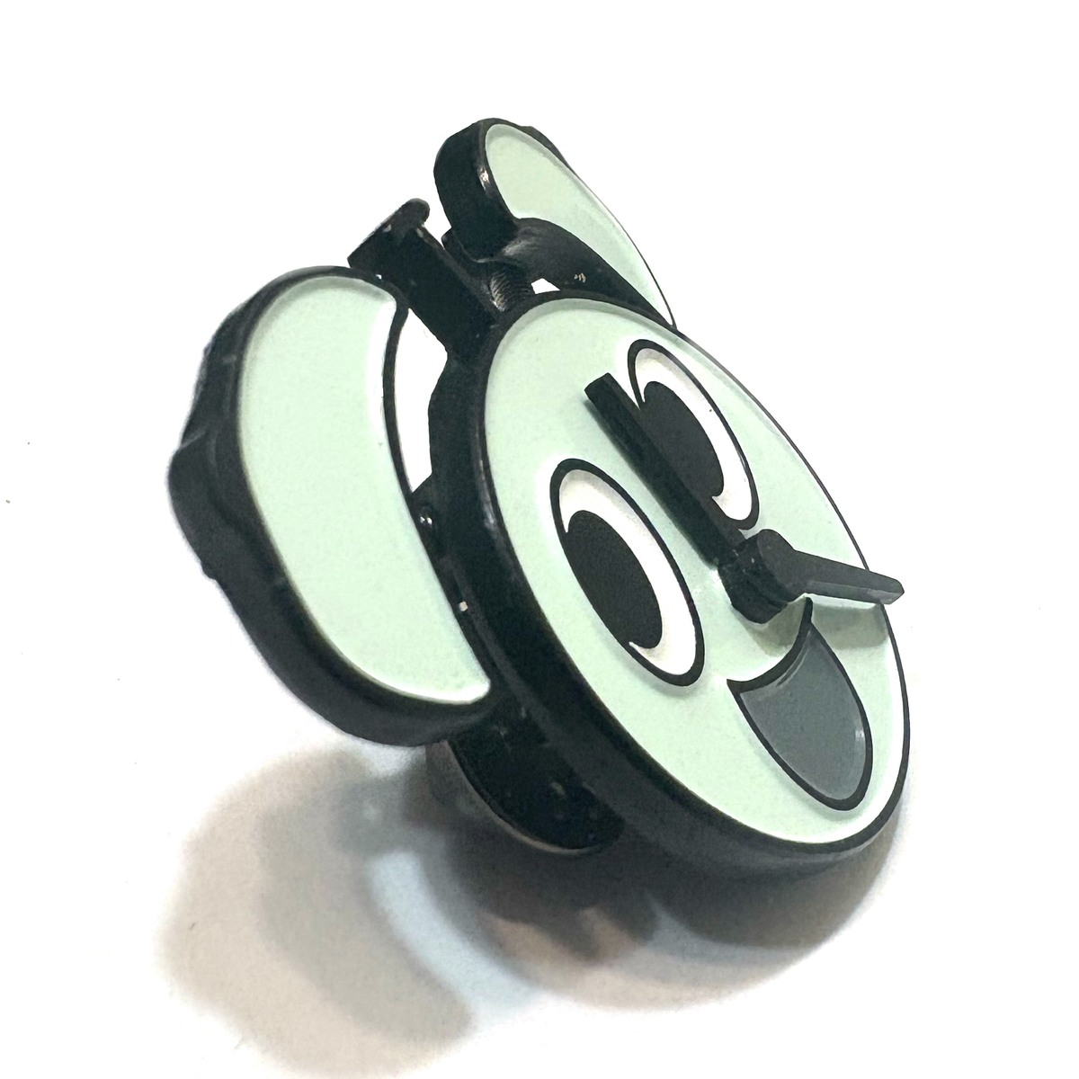 Clock Pin – objectshow.com